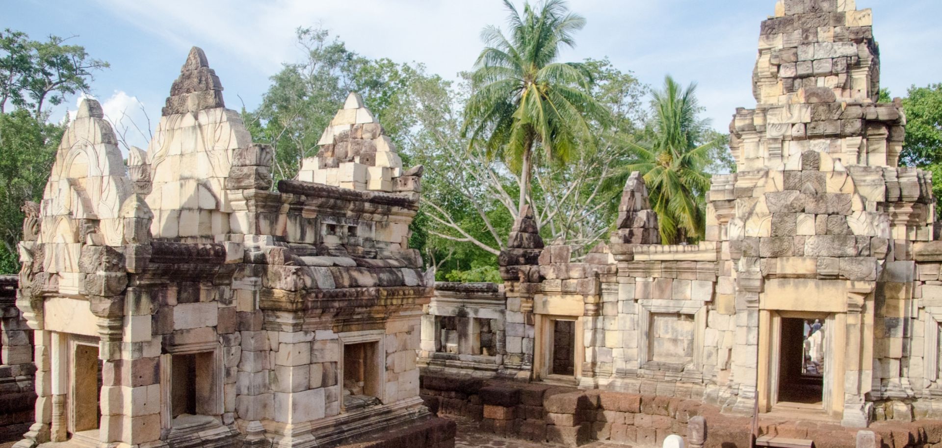 Thai-Cambodian Tensions Flare Over Disputed Temple, Raising Fears of Clashes
